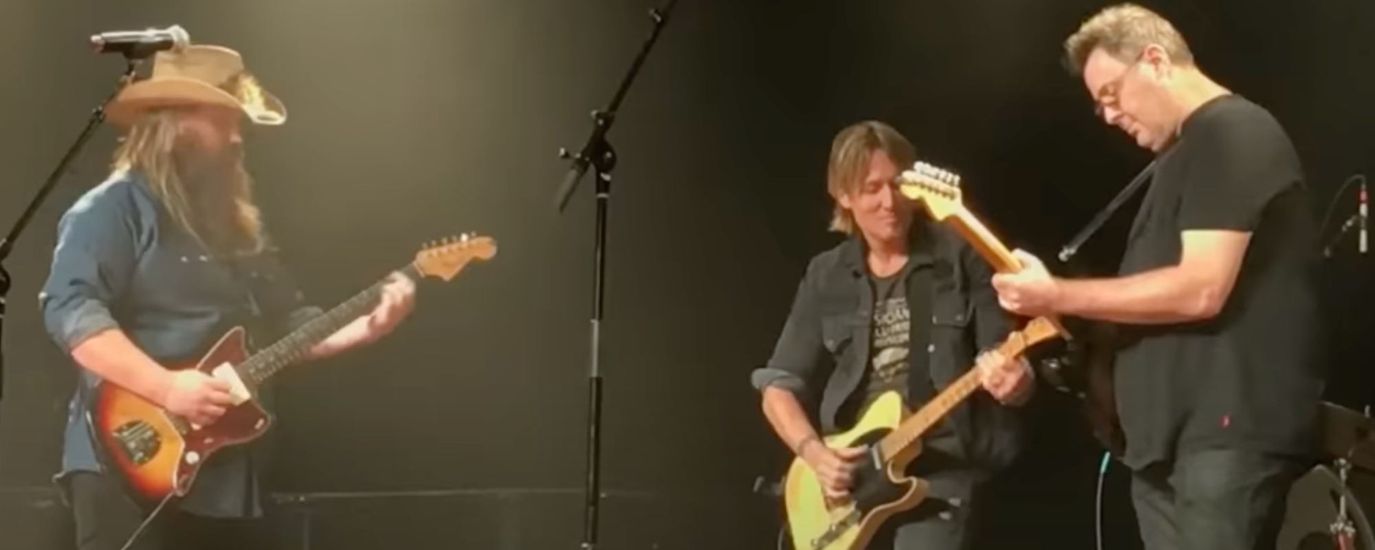 Watch Vince Gill Shred the Guitar at “Superhuman Level” Alongside Chris ...